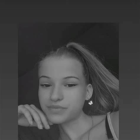 Szigeti Lili Szlili • Threads Say More