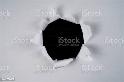 오버레이 배경을 위한 둥근 찢어진 종이 복사 공간을 위한 추상 찢어진 용지 0명에 대한 스톡 사진 및 기타 이미지 0명 가장자리 거친 Istock