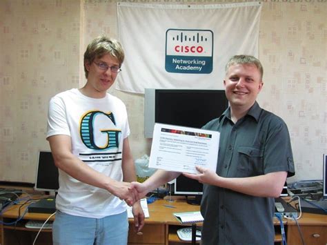 Cisco Ccna 04 S1 证书 思科网络学院、linux 专业学院