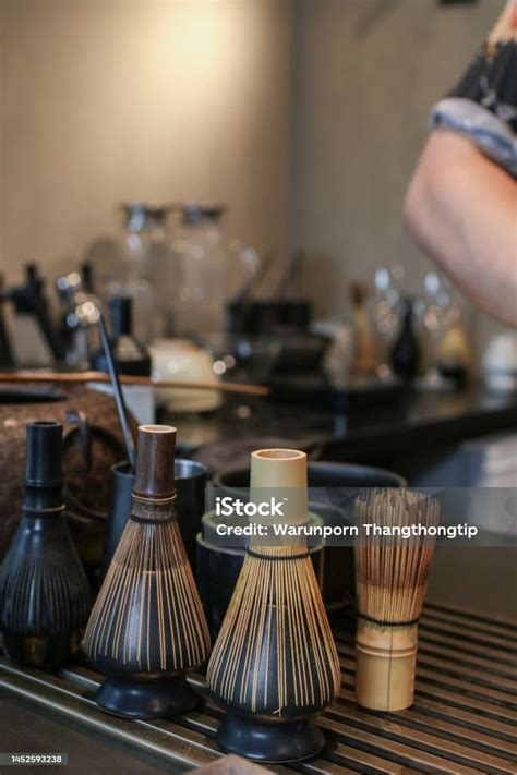 대나무 털 말차 녹차 브러시를 교반기로 사용합니다 일본의 전통 다도 차 액세서리 개념입니다 가루 설탕에 대한 스톡 사진 및 기타 이미지 Istock