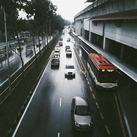 무료 이미지 고속도로 운전 고가 도로 수송 차량 날씨 레인 수로 대중 교통 2448x2448 101280 무료 이미지 Pxhere