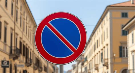 Tutto Ciò Che Cè Da Sapere Sul Divieto Di Sosta E Fermata In Italia