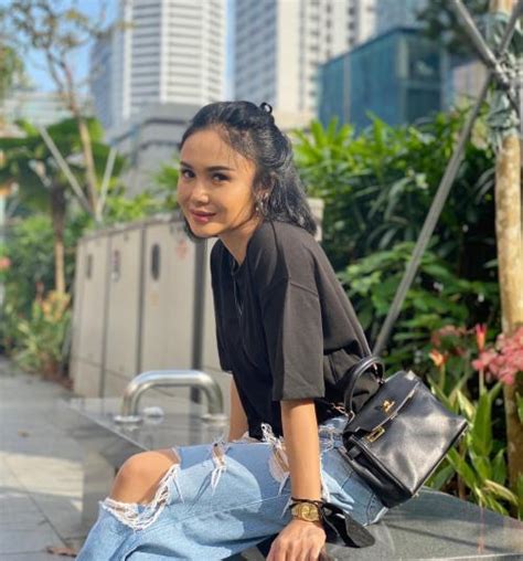 7 Artis Cantik Bertubuh Mungil Yang Juga Memiliki Wajah Awet Muda