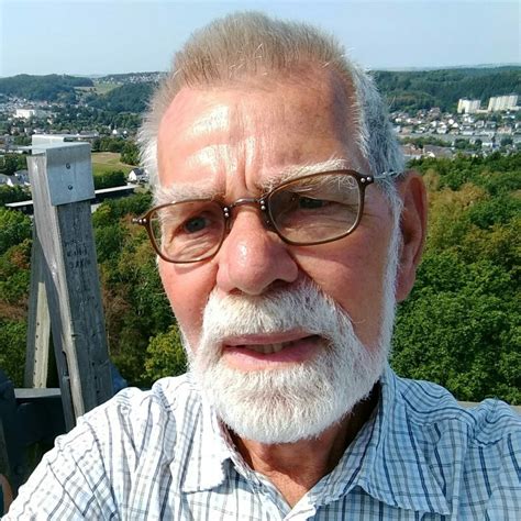 Ben De Vries Linkedin