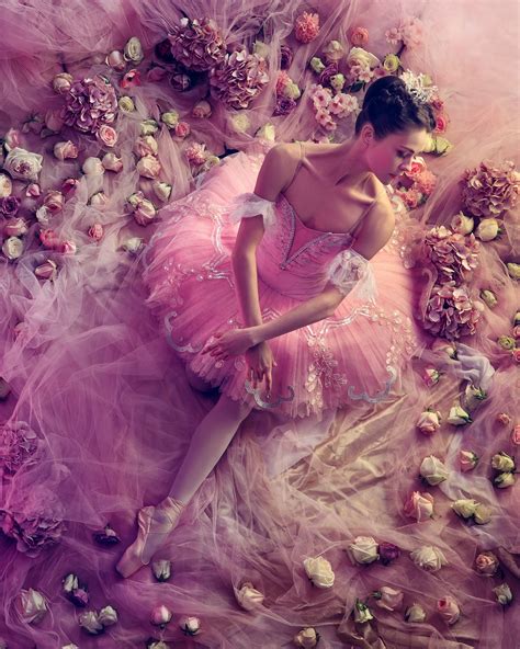 Dearbody Mongolia Бүсгүй та ХҮН цэцэг💐 Бурханы урласан АМЬД цэцэг🌷 Өргөө гэрийнхээ ЧИМЭГ цэцэг