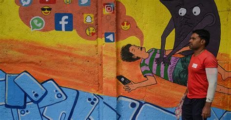 اندبندنت عربيةالاستخدام المفرط للتكنولوجيا نتجت منه أمراض واضطرابات