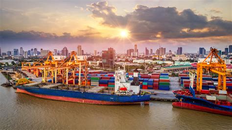 컨테이너 선박 크레인 무역 포트 배송 화물 항구에 의해 가져오기 내보내기 및 비즈니스 물류 고층 건물에 대한 스톡 사진 및 기타 이미지 Istock