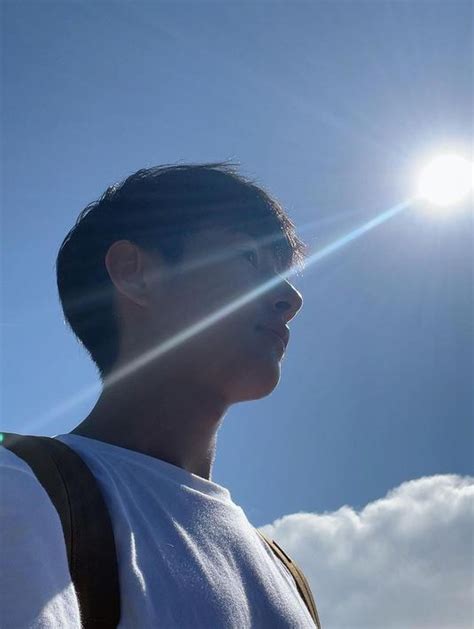 Potret Menawan Renjun Nct Ini Bisa Bikin Jatuh Hati Bukti Pesona Yang Gak Ada Duanya Foto