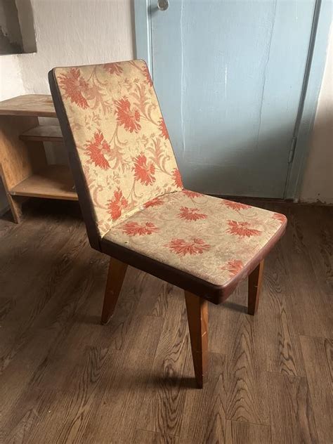 Продам 4 стільці — ціна 100 грн у каталозі Стільці Купити товари для дому та побуту за доступною