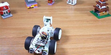 Video Streaming Car Robot Using Raspberry Pi And Camera
