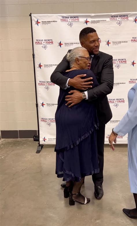 Gmas Michael Strahan Shares Heartwarming New Video Of His Rarely Seen