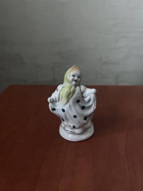 Фарфорова статуетка — цена 500 грн в каталоге Статуэтки Купить товары