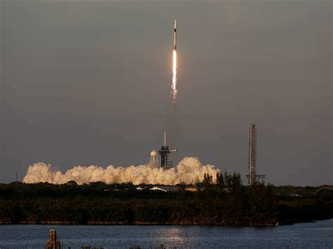 Stranded Nasa Astronauts To Return As Spacex Dragon Docks With Iss