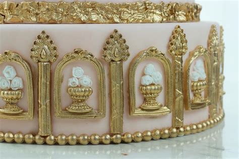 西式宮廷，海綿寶寶卡通，兩種風格翻糖蛋糕，驚艷全場！ 每日頭條