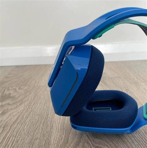 Logitech G733 Lightspeed Wireless Headset Review Logitech G733 Lightspeed Wireless Headset Review