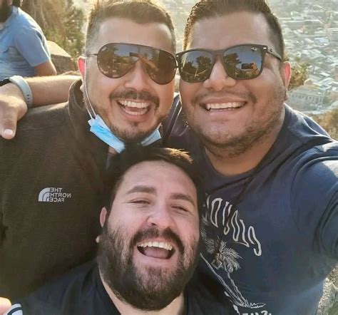 Con Mis Amigos Yoors