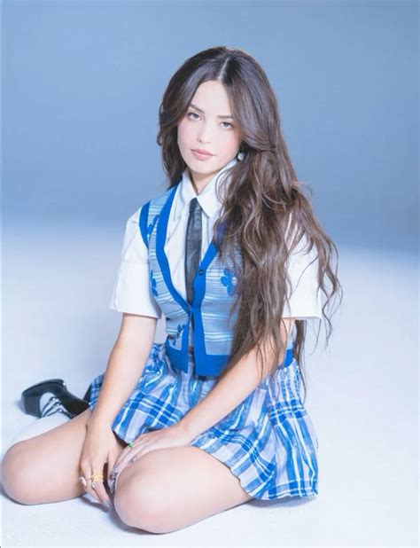 Pin By Talia Garcia On Valkyrae Celebrity Photos Celebrities Female