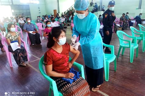 ဂန့်ဂေါမြို့နယ်၌ အသက် ၁၈ နှစ်အထက် ပြည်သူများအား စတုတ္ထအသုတ် ပထမအကြိမ် တတိယနေ့အဖြစ် ကိုဗစ် ၁၉