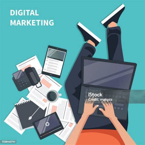 디지털 마케팅 개념입니다 남자는 바닥에 앉아 하 고 노력 하 고 그의 무릎에 무릎 위로 들고 평면 벡터 일러스트입니다 0명에 대한 스톡 벡터 아트 및 기타 이미지 Istock