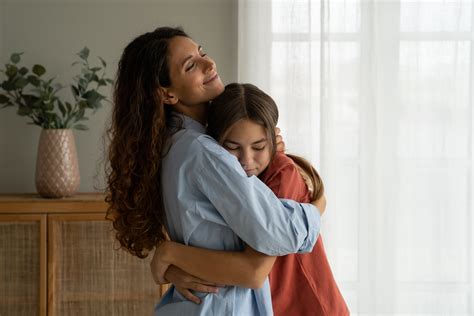 5 Tips For Supporting Your Teen Through Your Divorce