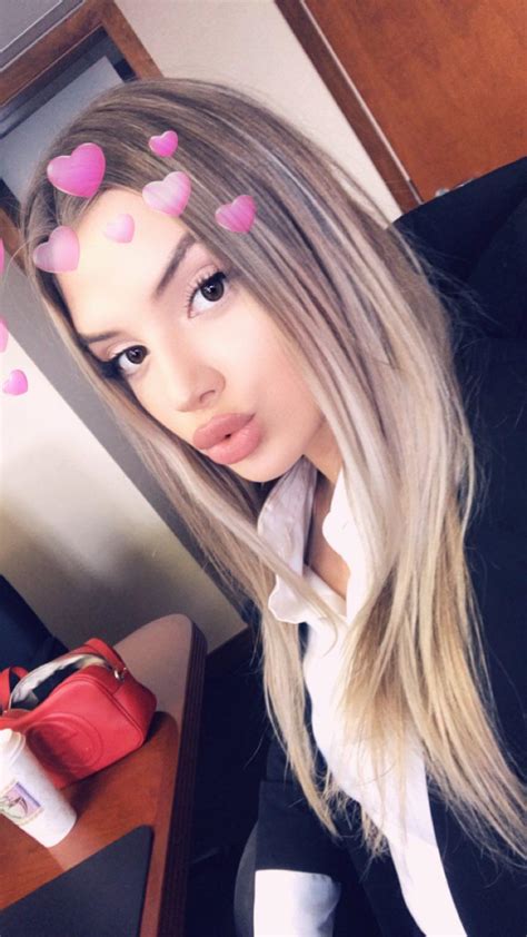 Alissa Violet Sexy Pictures Influencers Gonewild