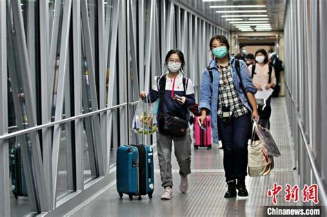 重庆发出疫情以来国内航空公司执行的首个国际复学包机直飞航班社会中国小康网