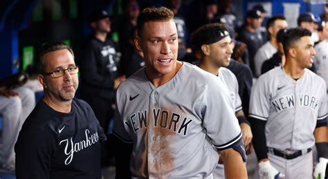 Aaron Judges 61st Home Run Came This Close To Being Caught By Fan