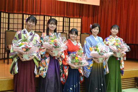 囲碁女流立葵杯・前日検分 「成長見せたい」仲邑菫ら自撮りスマホで和やか雰囲気 社会写真ニュース 日刊スポーツ