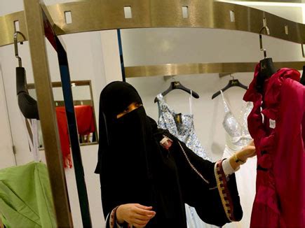 मकक म पहल सकस टयज शप मलग हलल परडकट