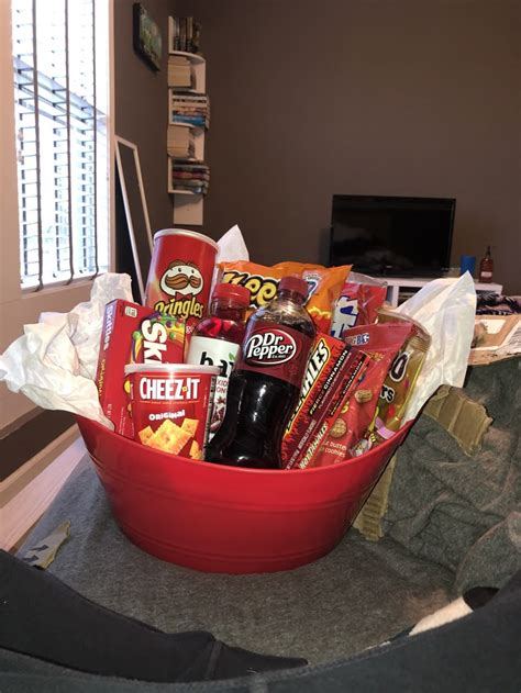 Red Basket T Idea