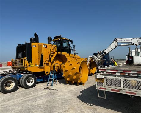 Warren Cat On Linkedin Warrencat Cat836 Compactor Letsdothework