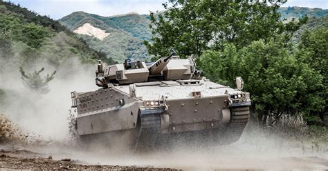 K 9 자주포 이어 레드백 호주에 장갑차 3조원 수출