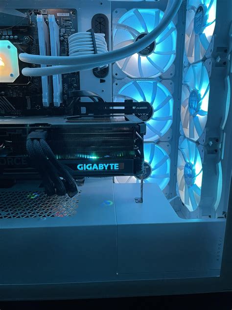 Gaming Oc Rtx 4080 Sag Bracket Makes The Gpu Sag The Card Is Straight When The Hole Is Not