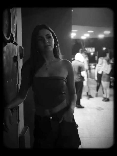 Victoria Justice R Celebsvids