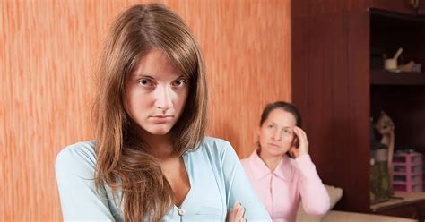 О родная мать вспомнила что у нее есть родная дочь Которую она выгнала учиться как копейка