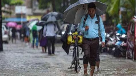 Heavy Rainfall Over South Peninsular India Cyclonic Circulation Over N E Likely Republic World