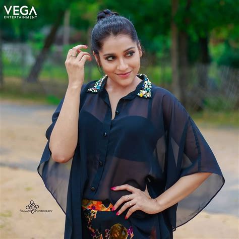 Extra Jabardasth Fame Rashmi Gautam Hot And Cute Pics Goes Viral Photos