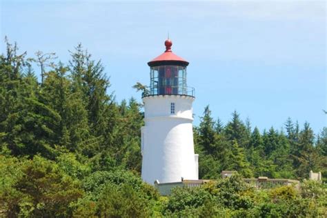 Fabulous Oregon Lighthouses To Visit On Your West Coast Trip