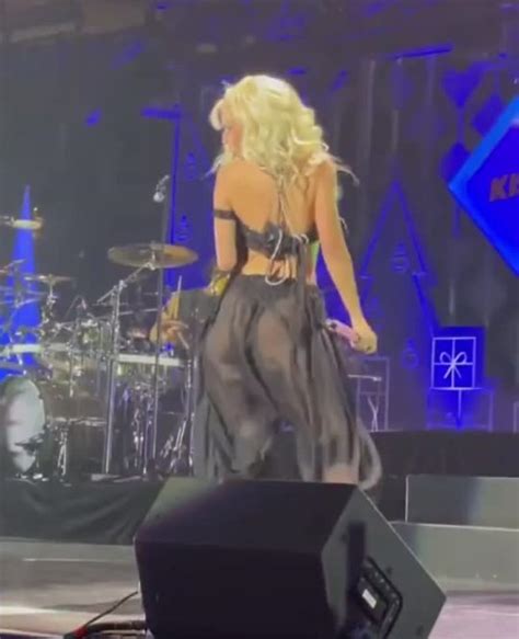 Post 682389713231986688 Cash Me Ousside How Bow Tumbex