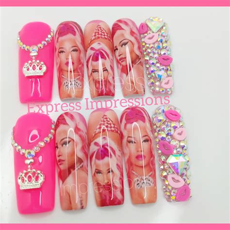 Nicki Minaj Pink Nails