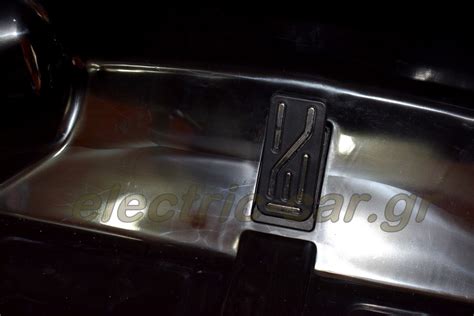 ΗΛΕΚΤΡΟΚΙΝΗΤΟ ΠΑΙΔΙΚΟ ΑΥΤΟΚΙΝΗΤΟ New Toyota Hilux 24 Volt 500 Watt Licensed ΟΘonh ΑΦΗΣ Mp4