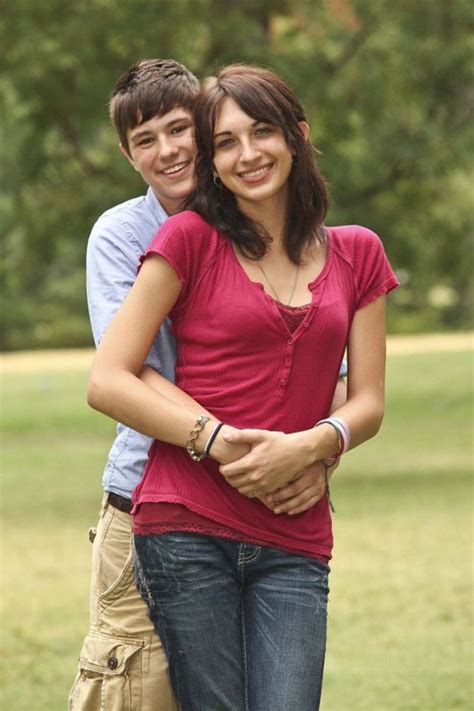 შეყვარებული წყვილი რომელიც ბიჭი გოგო იყო ხოლო გოგო ბიჭი