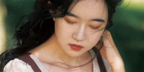 艺图语 2023 01 31 费尔瑞山的少女 知岫 微图坊