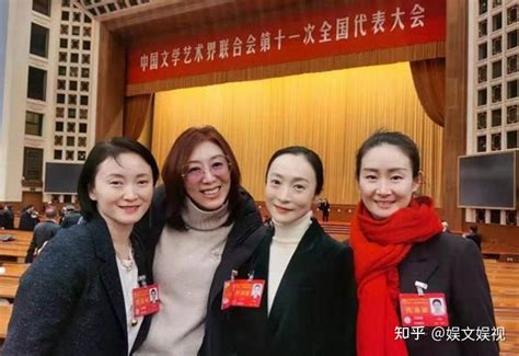 王小蒙王亚彬晒文代会美照离开乡村爱情有何艺术造诣 知乎