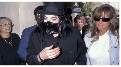 Michael Jackson Y Debbie Rowe Se Besan Debbie Rowe Regrets What She