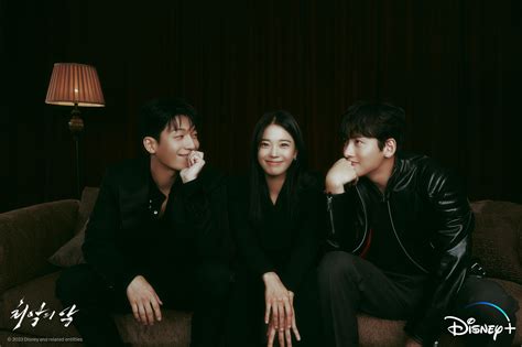 드라마 [최악의 악] 지창욱 위하준 임세미 디즈니 플러스 화보 2 