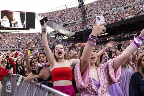 Taylor Swift Soldier Field Concert Photos Chicago Sun Times