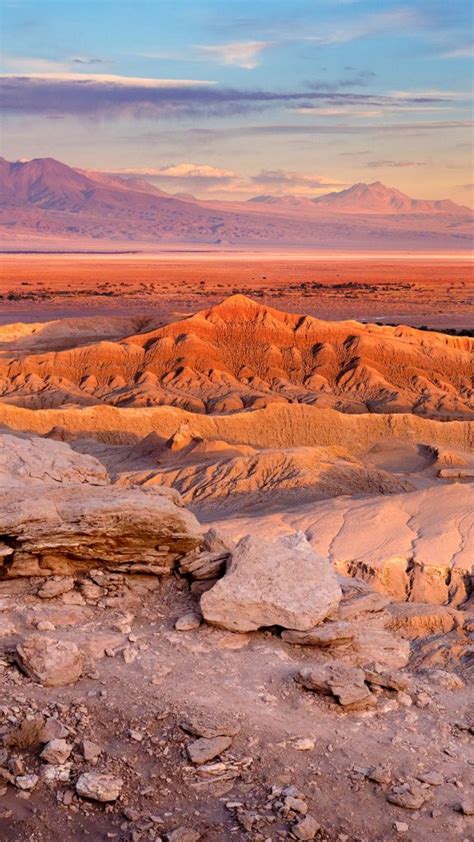 Overview Of El Valle De La Luna Valley Of The Moon Atacama Desert Chile Windows Spotlight