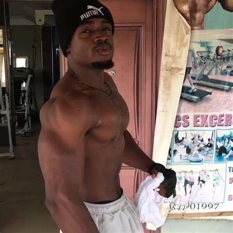 Muscle Black Bull 日本語で Muscle Black Bull 日本語で