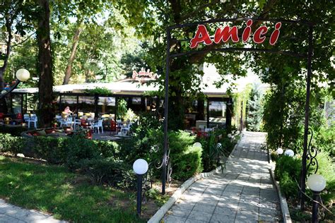 Лятна градина Пицария Ресторант Амичи Варна